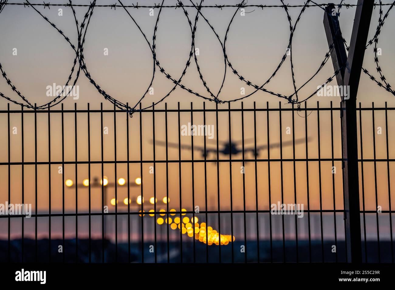 Symbolic image of security at the airport, outer fence at Düsseldorf ...