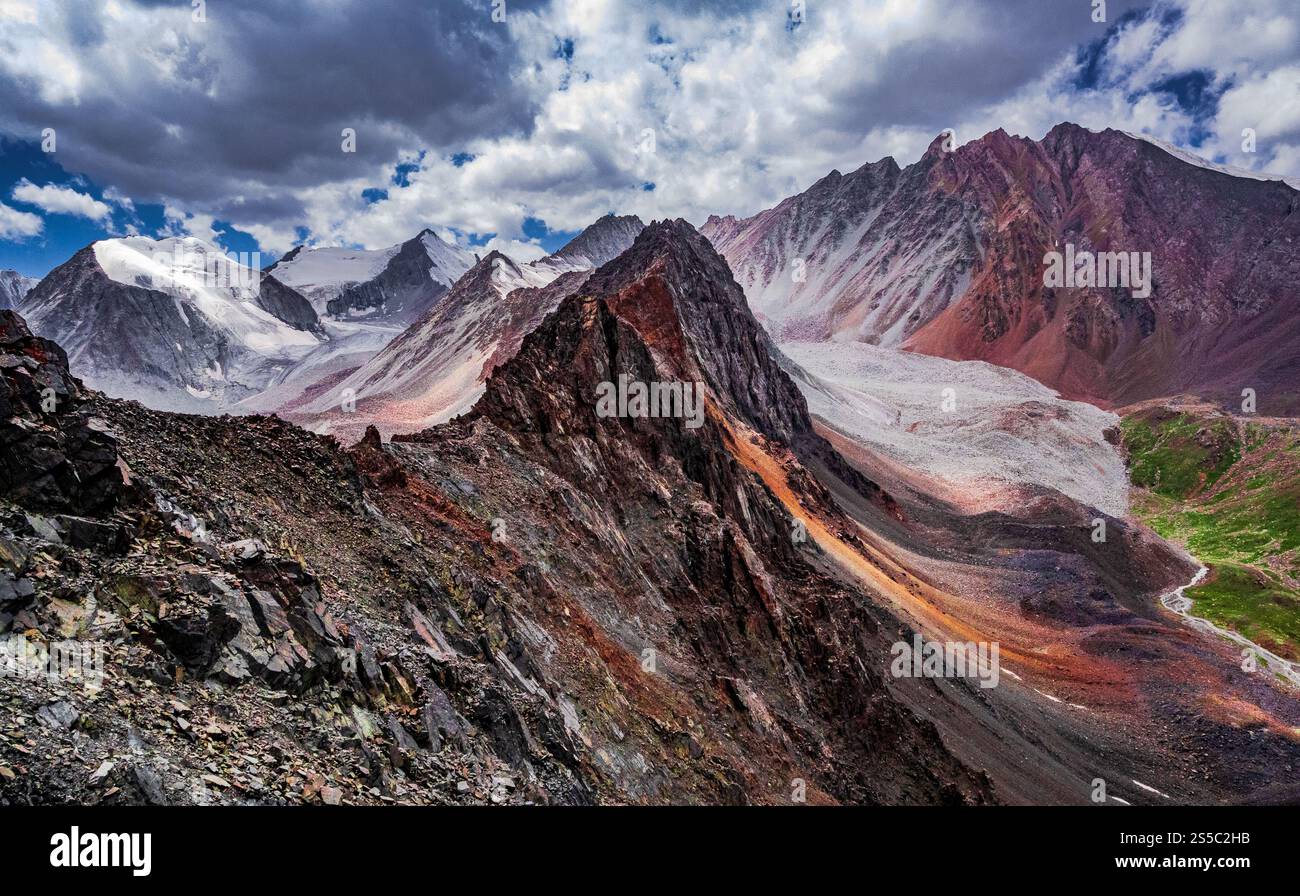 Alay loop hi-res stock photography and images - Alamy