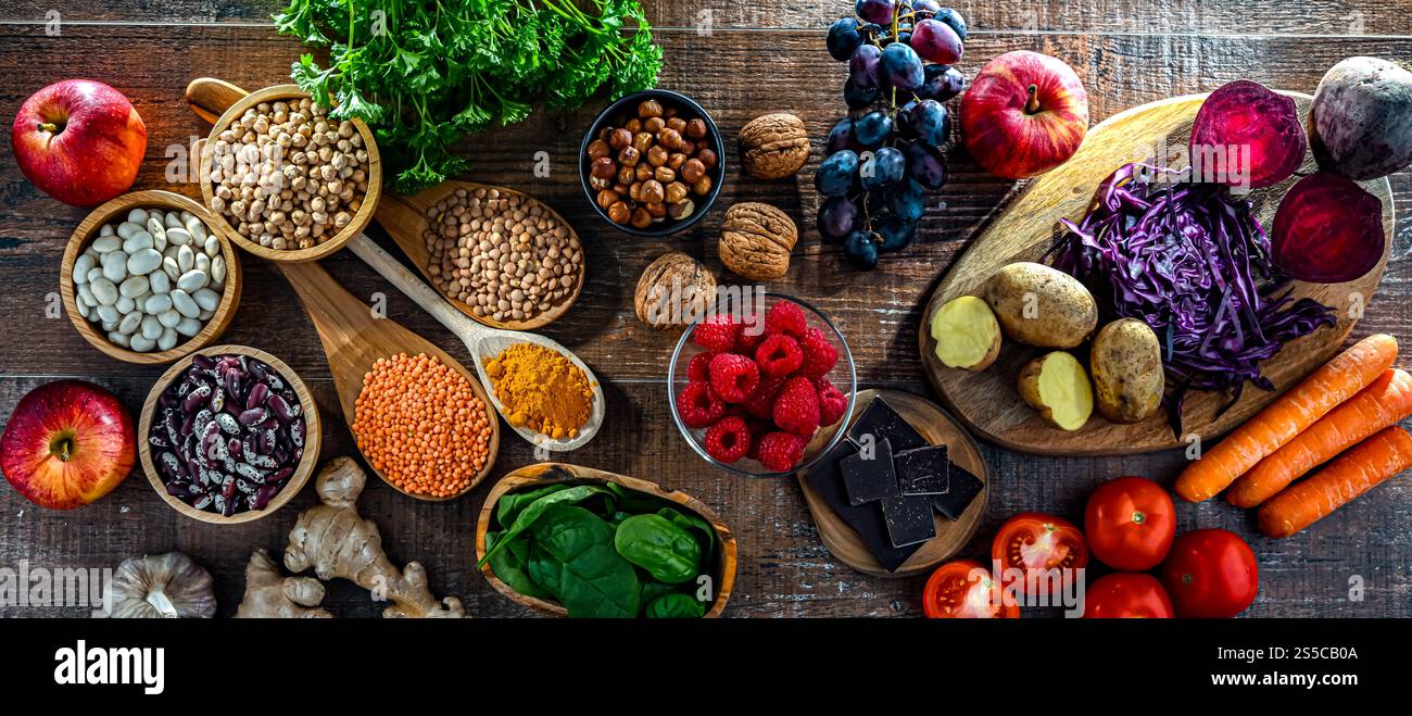 Foods rich in antioxidants. Healthy diet Stock Photo - Alamy