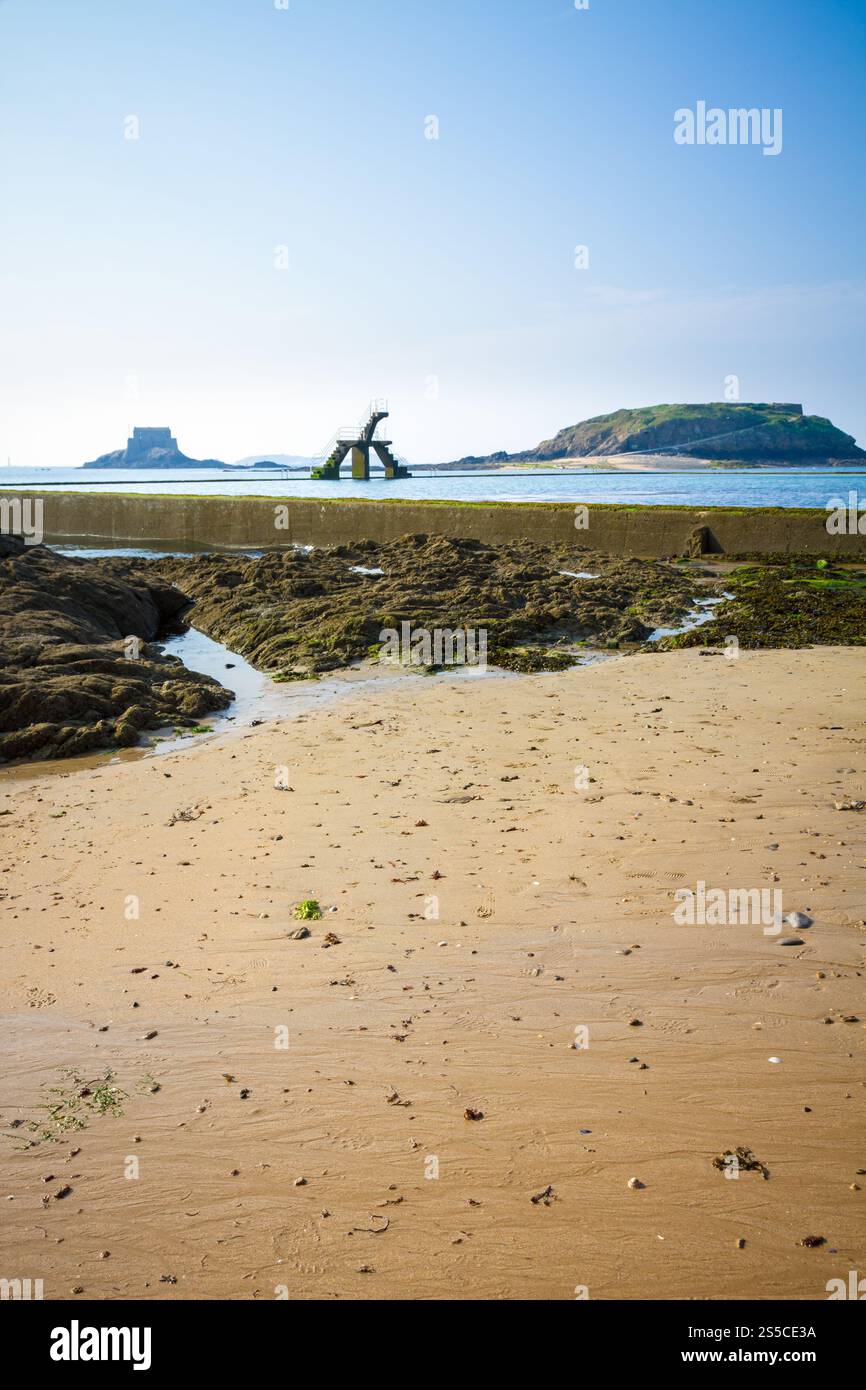 Saint-Malo natural swimming pool and diving, brittany, France. Saint ...