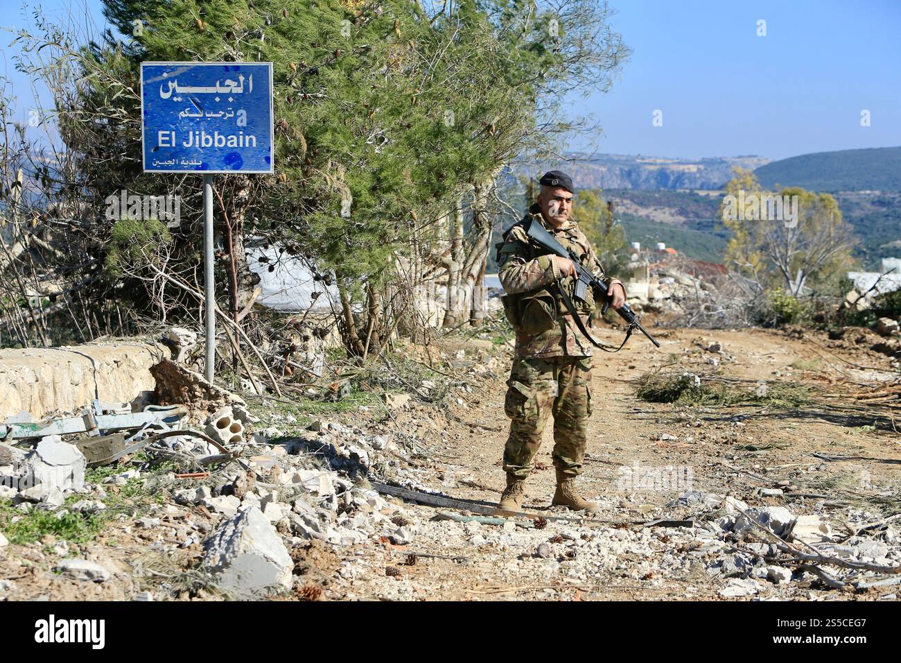 Tayr Harfa, Lebanon. 13th Jan, 2024. A Lebanese army soldier is seen ...