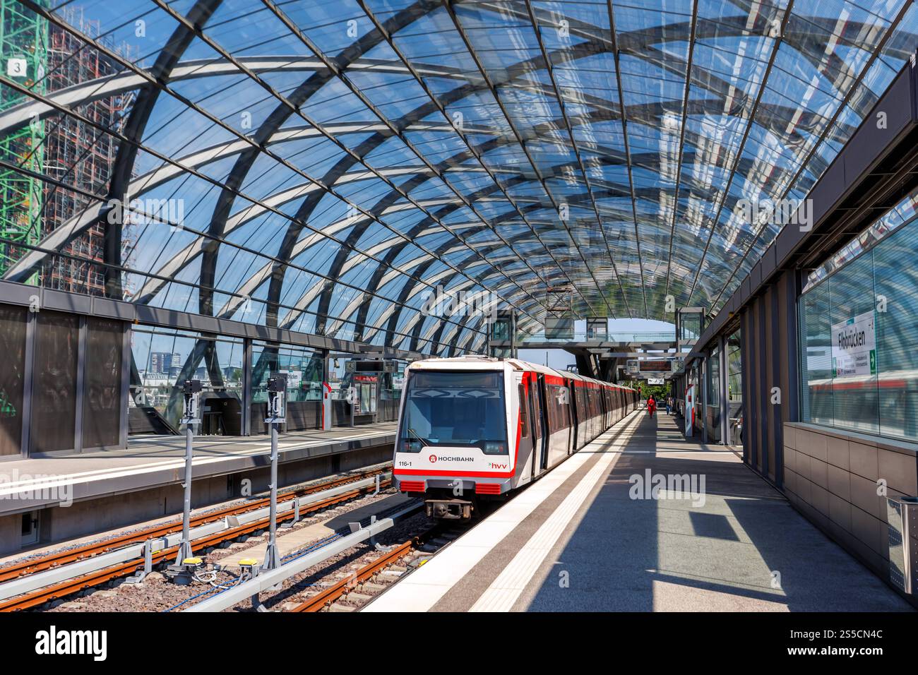 Hochbahn Hamburg Metro Zug Linie U4 Bahn an der Haltestelle Station ...