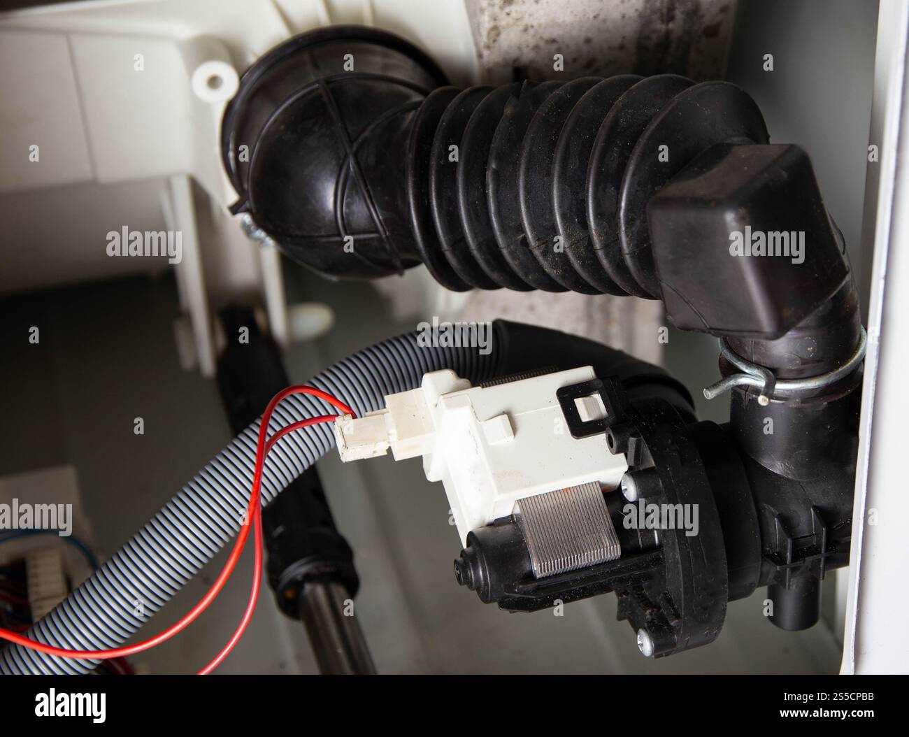 Damage replacement washing machine hi-res stock photography and images ...