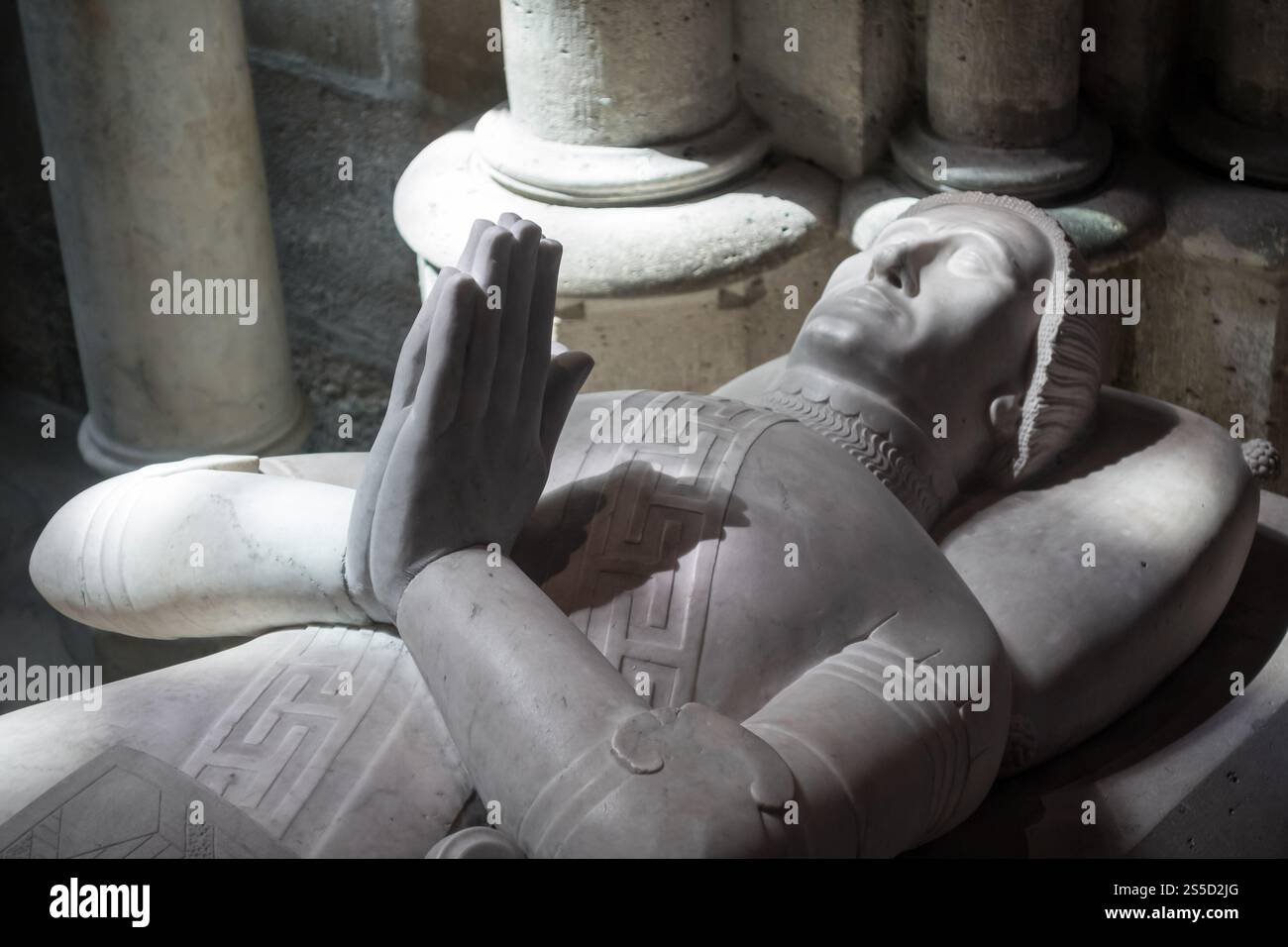 Tombs of the Kings of France in Basilica of Saint-Denis, Paris. Tombs ...