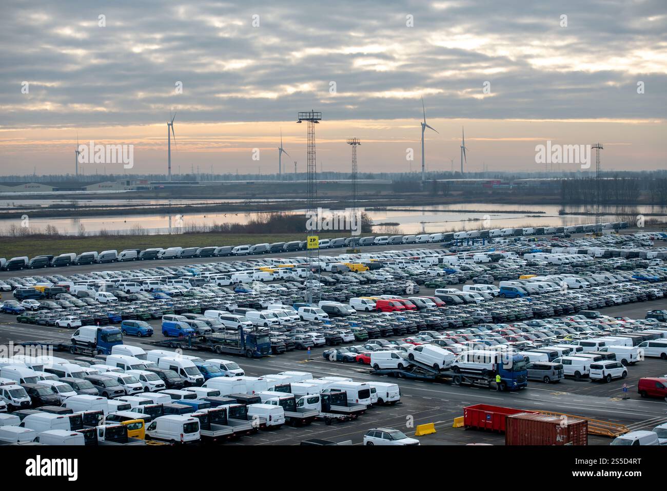 An overview image shows the Antwerp Euroterminal (AET) during the ...