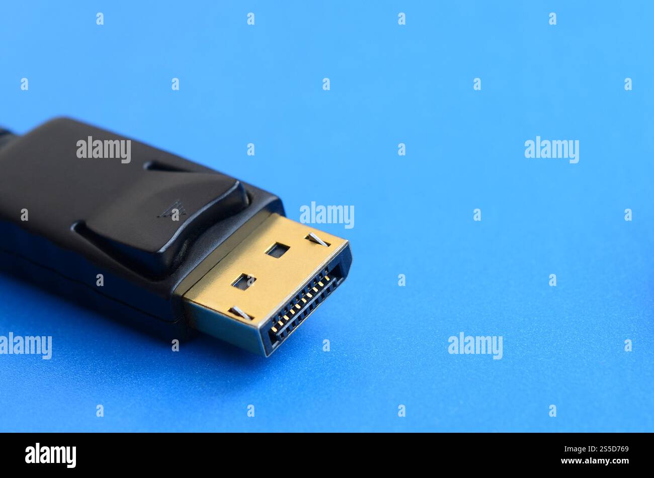 20-pin male DisplayPort gold plated connector for a flawless connection ...