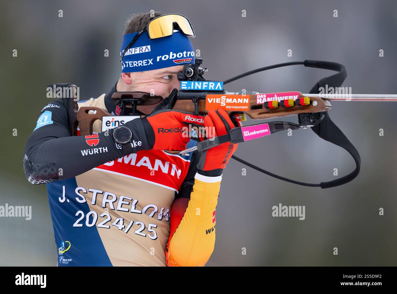 Ruhpolding, Germany. 14th Jan, 2025. Biathlon: World Cup, training, men ...