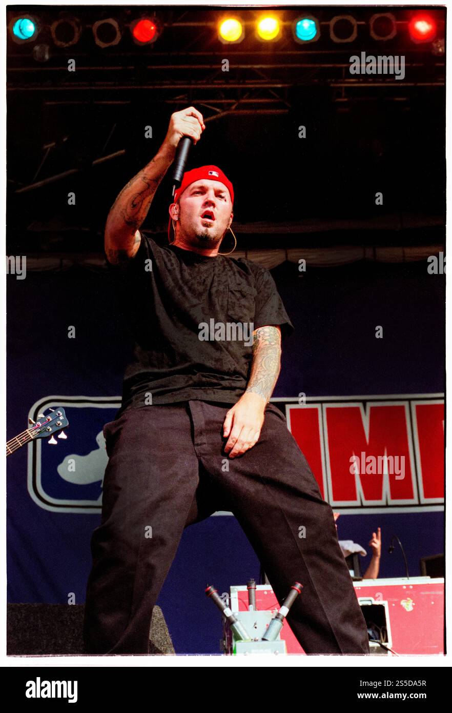 FRED DURST, LIMP BIZKIT, YOUNG, READING FESTIVAL, 2000: Fred Durst from ...