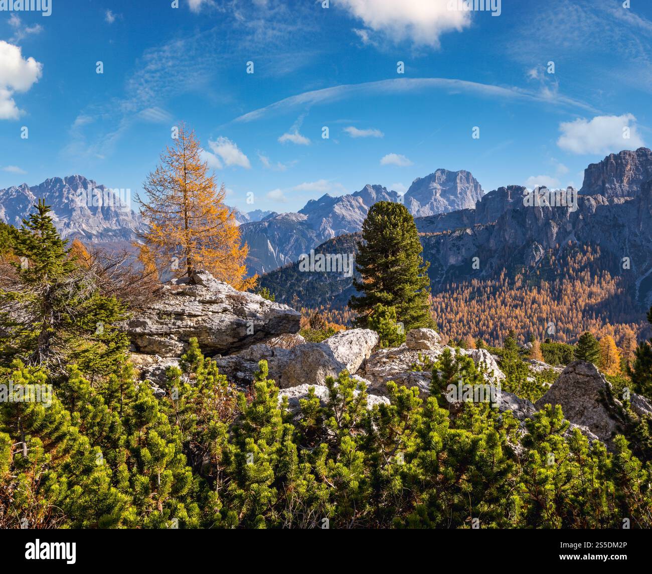 Sunny picturesque autumn alpine Dolomites rocky mountain view from ...