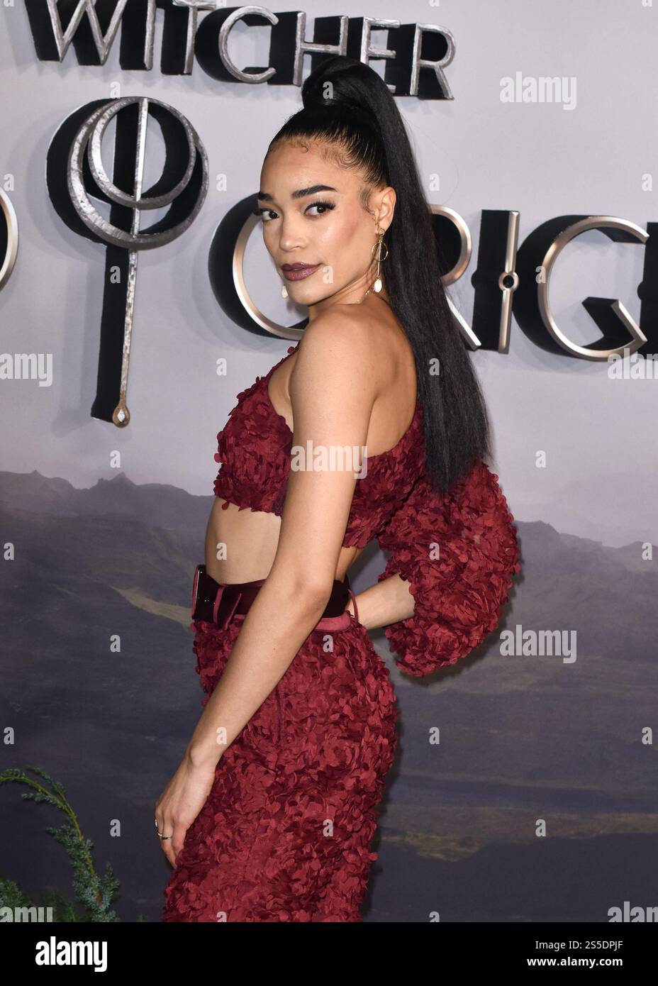 Cassie Clare attends 'The Witcher: Blood Origin' - World Premiere at ...