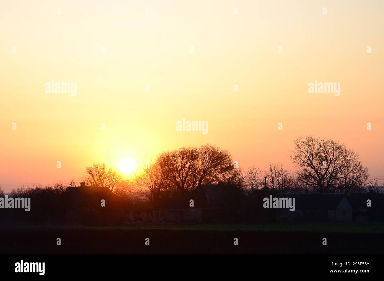 Beautiful sunrise dawn landscape countryside hi-res stock photography ...
