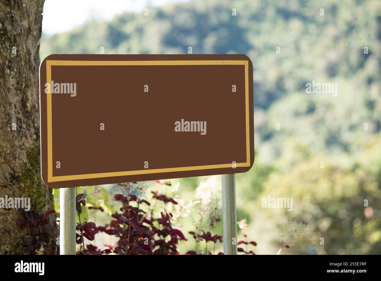 Farm yard sign hi-res stock photography and images - Alamy