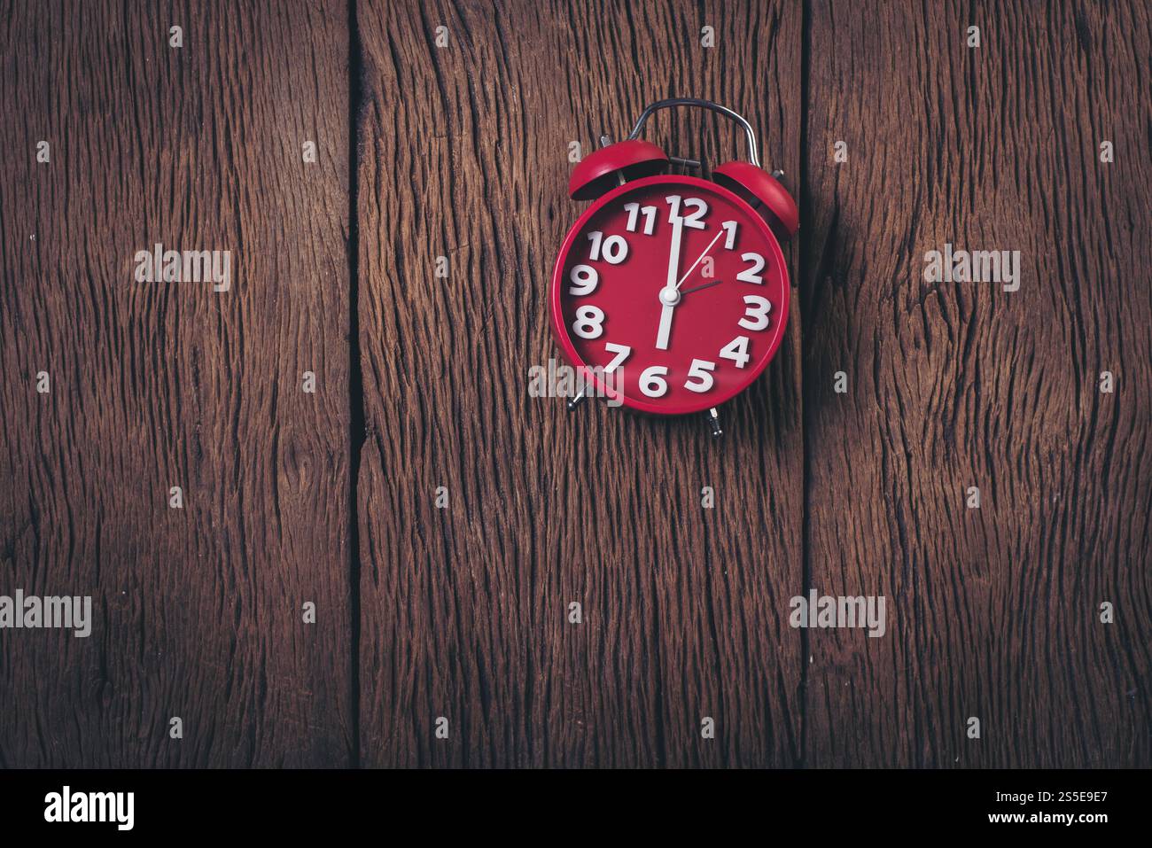 Vintage alarm clock red hi-res stock photography and images - Alamy