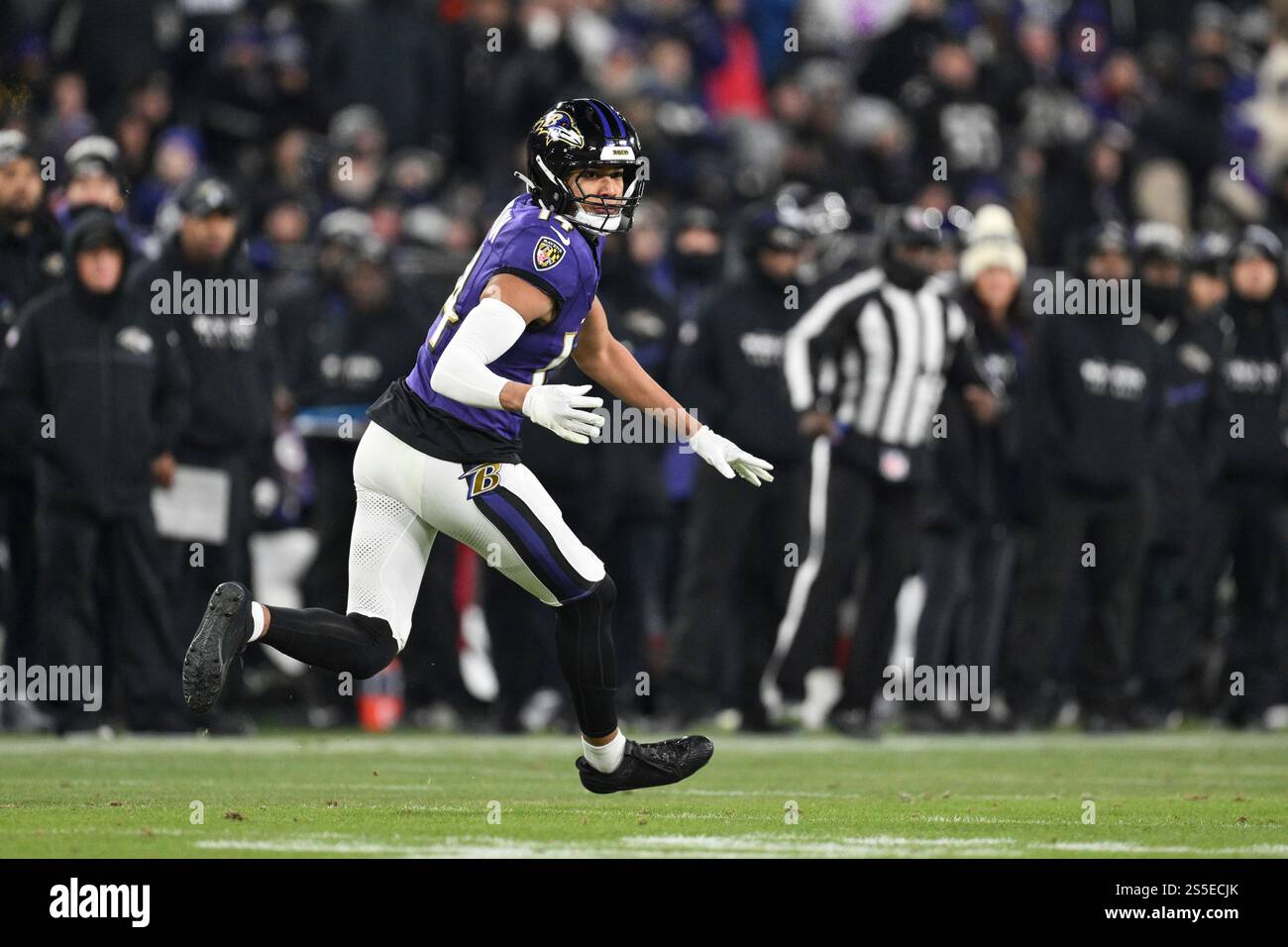 Baltimore Ravens safety Kyle Hamilton in action during the second half ...