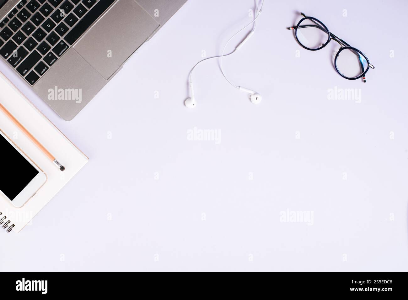 Flat lay, top view office table desk. Workspace background Stock Photo ...