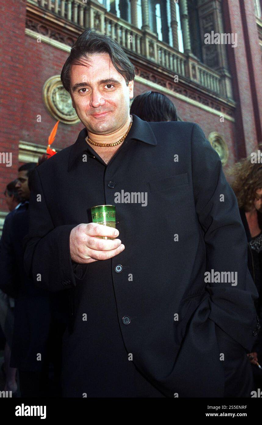 Actor tony slattery hi-res stock photography and images - Alamy