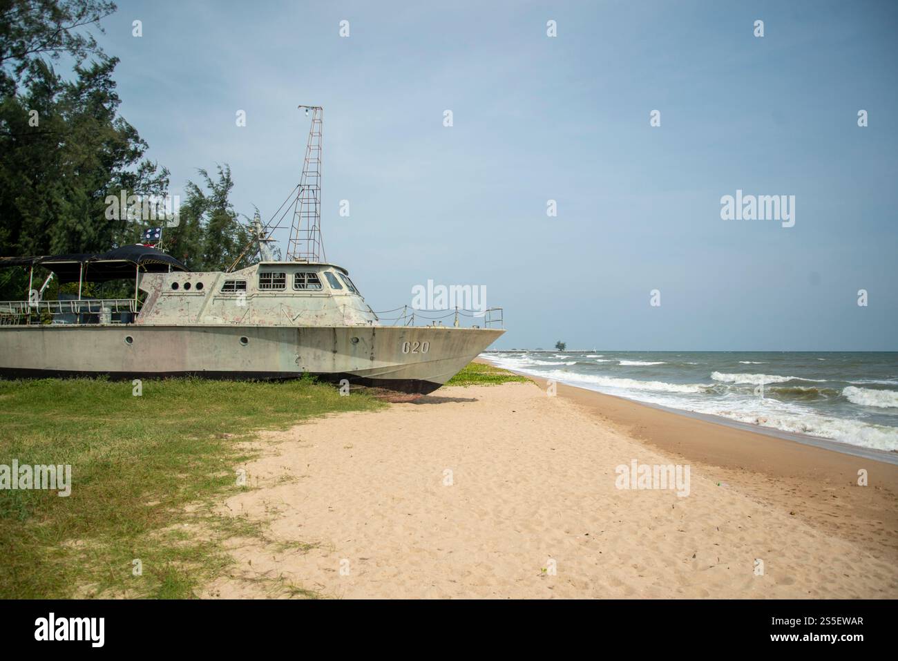 Armybeach hi-res stock photography and images - Alamy