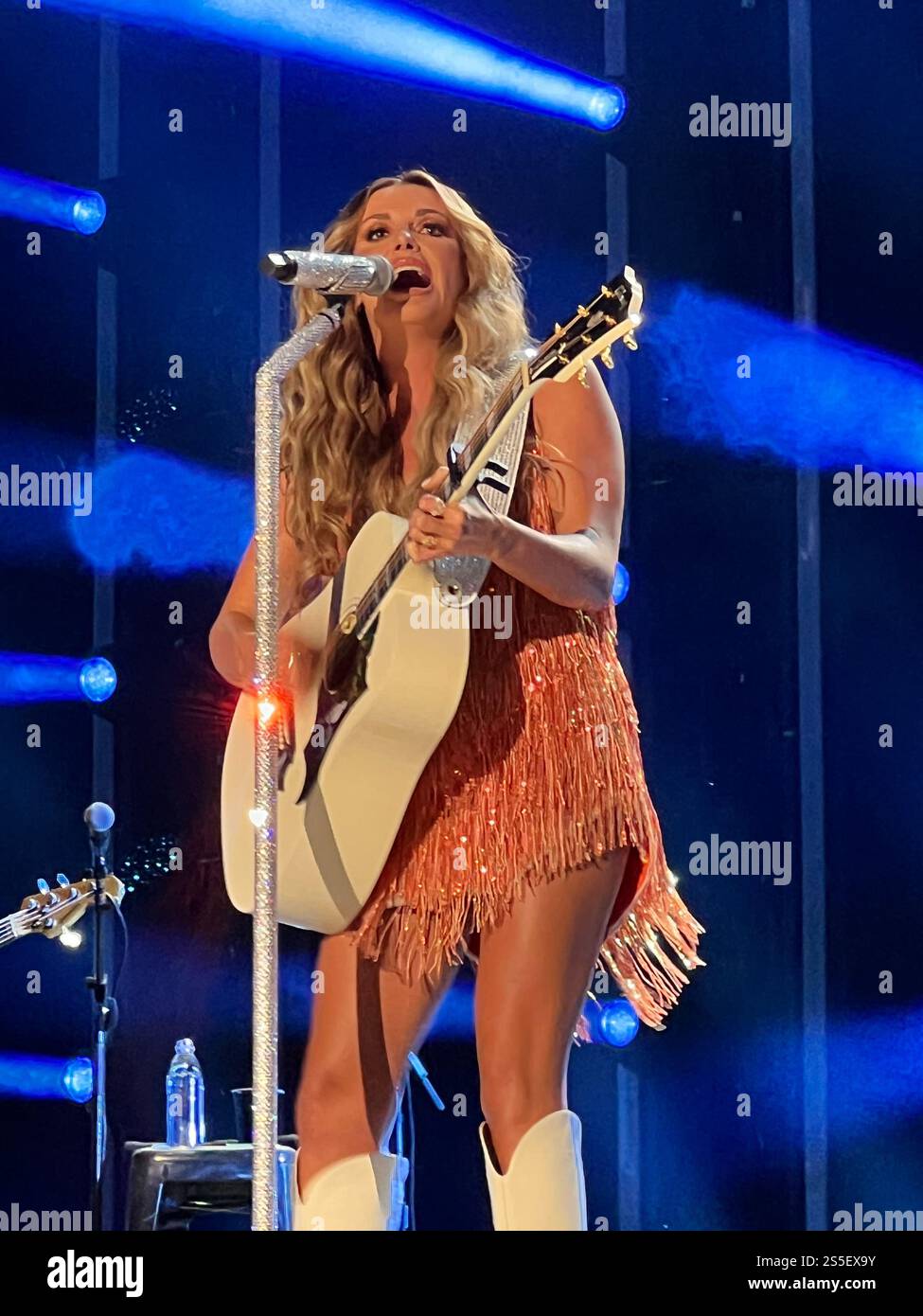 Carly Pearce at CMA Fest | The Ultimate Country Music Fan Experience ...