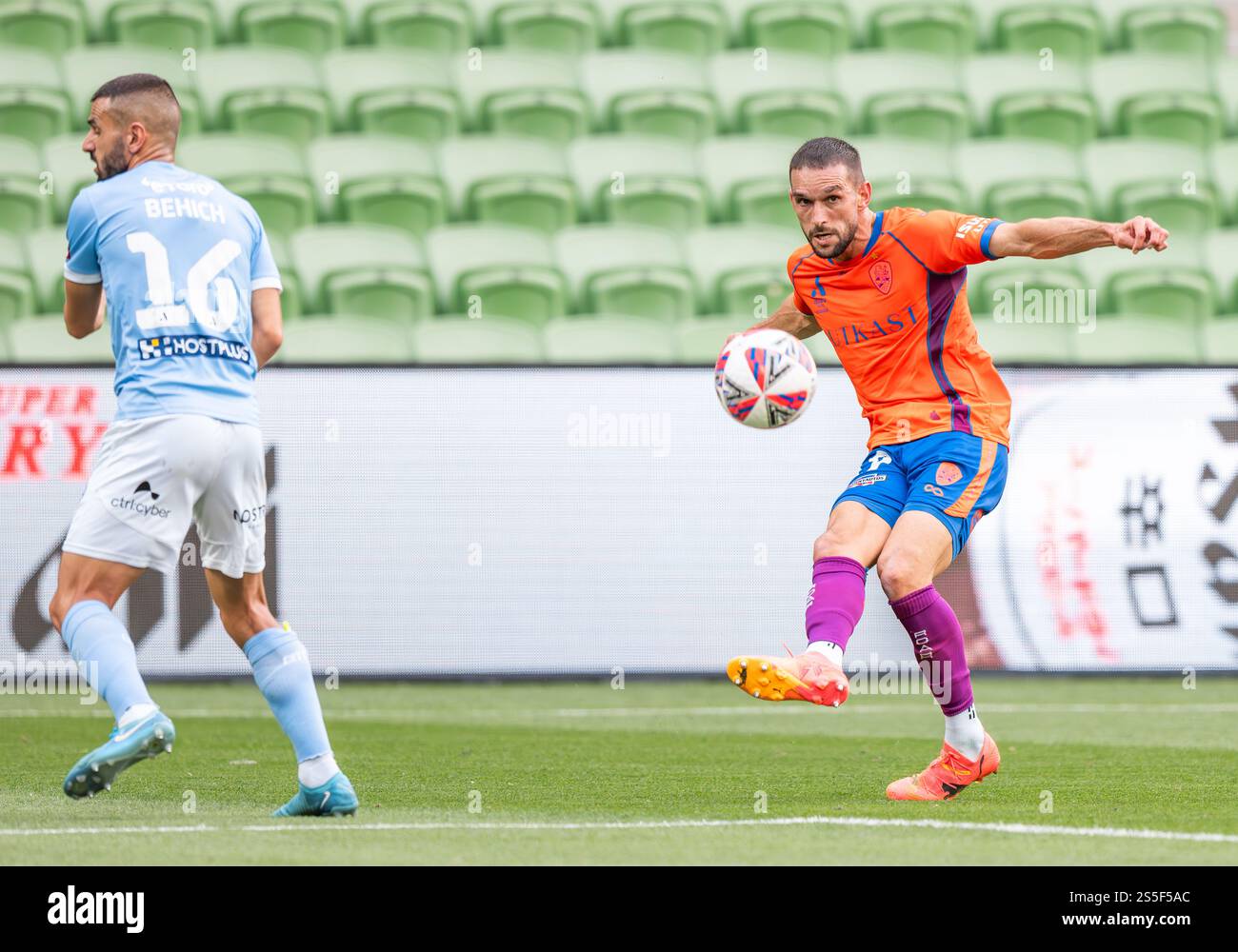 Brisbane Roar's Jack Hingert (R) seen in action during the A-League ...