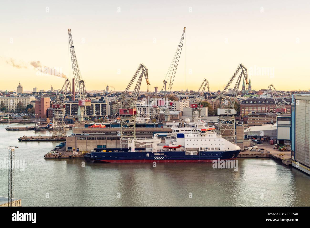 Cargo ship port sunrise hi-res stock photography and images - Alamy