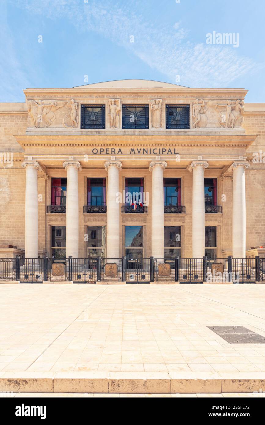 Facade operhouse municipal classical columns hi-res stock photography ...