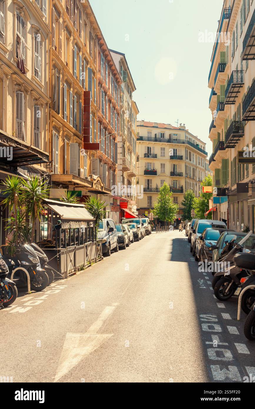 Urban street parked vehicles hi-res stock photography and images - Alamy
