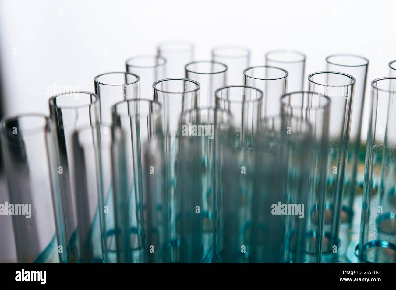 Sink science hi-res stock photography and images - Alamy