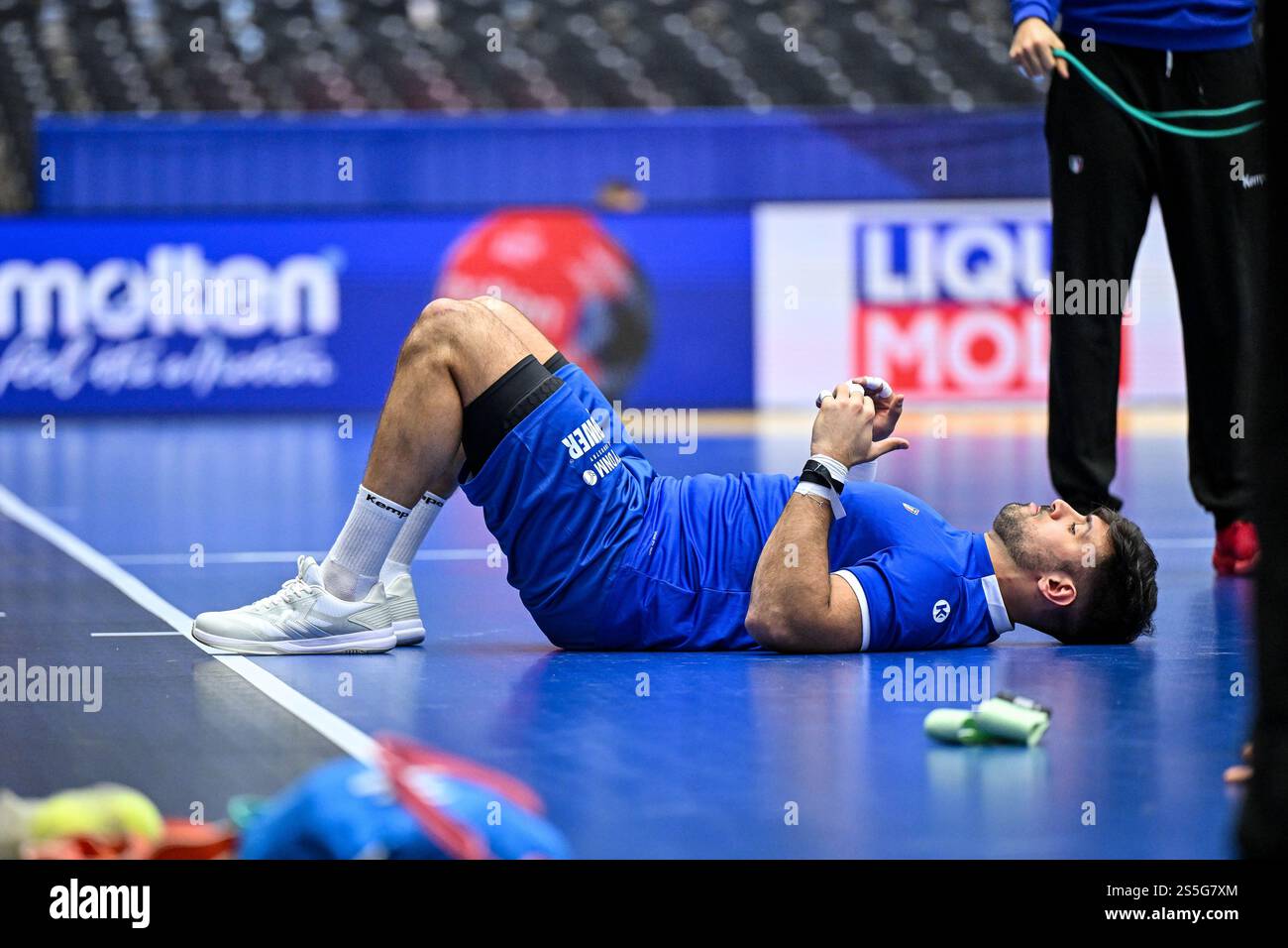 Herning, Denmark. 14th Jan, 2025. Andrea Parisini of Italy during IHF ...
