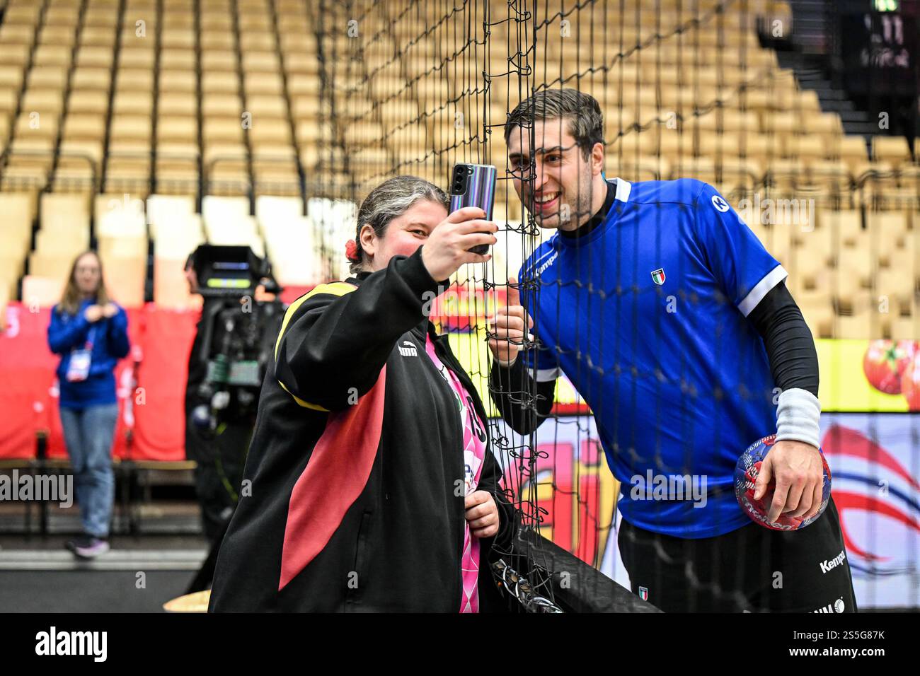 Herning, Denmark. 14th Jan, 2025. Domenico Ebner of Italy during IHF ...