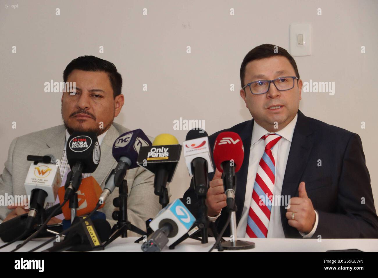 PRESS CONFERENCE STALIN RAZA ATTORNEY FOR MARIO GODOY Quito, Tuesday ...