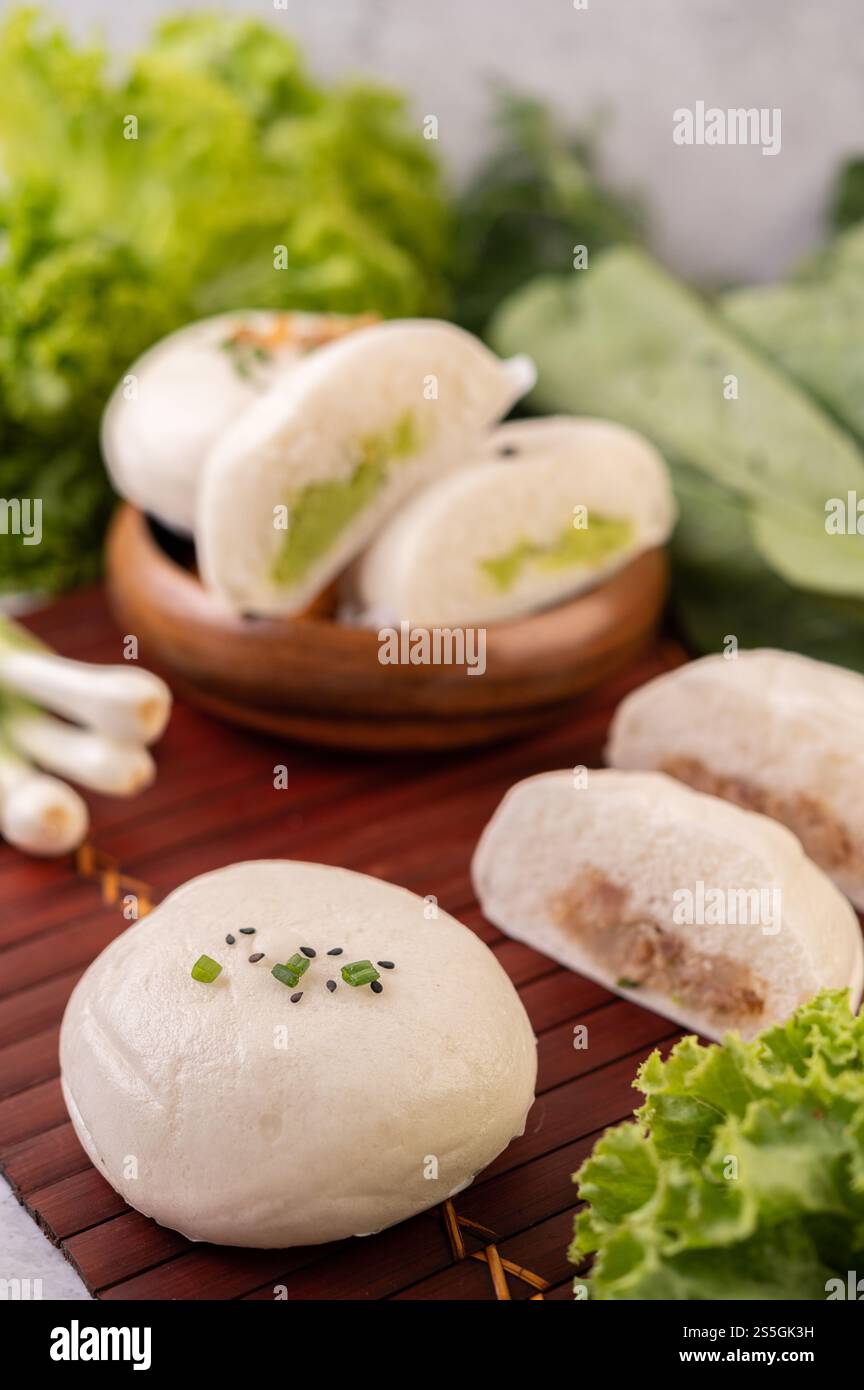 Steamed buns hi-res stock photography and images - Alamy