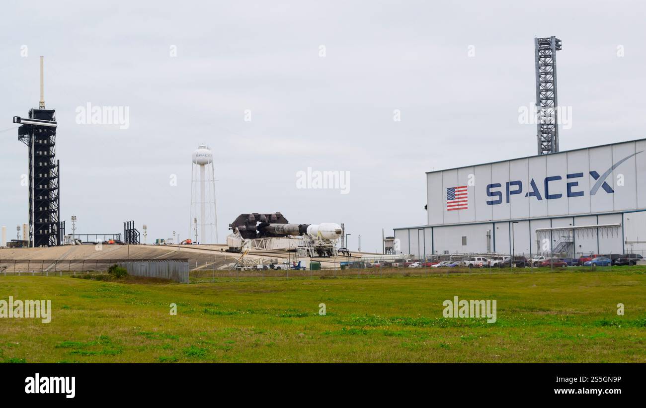 Hangarx hi-res stock photography and images - Alamy