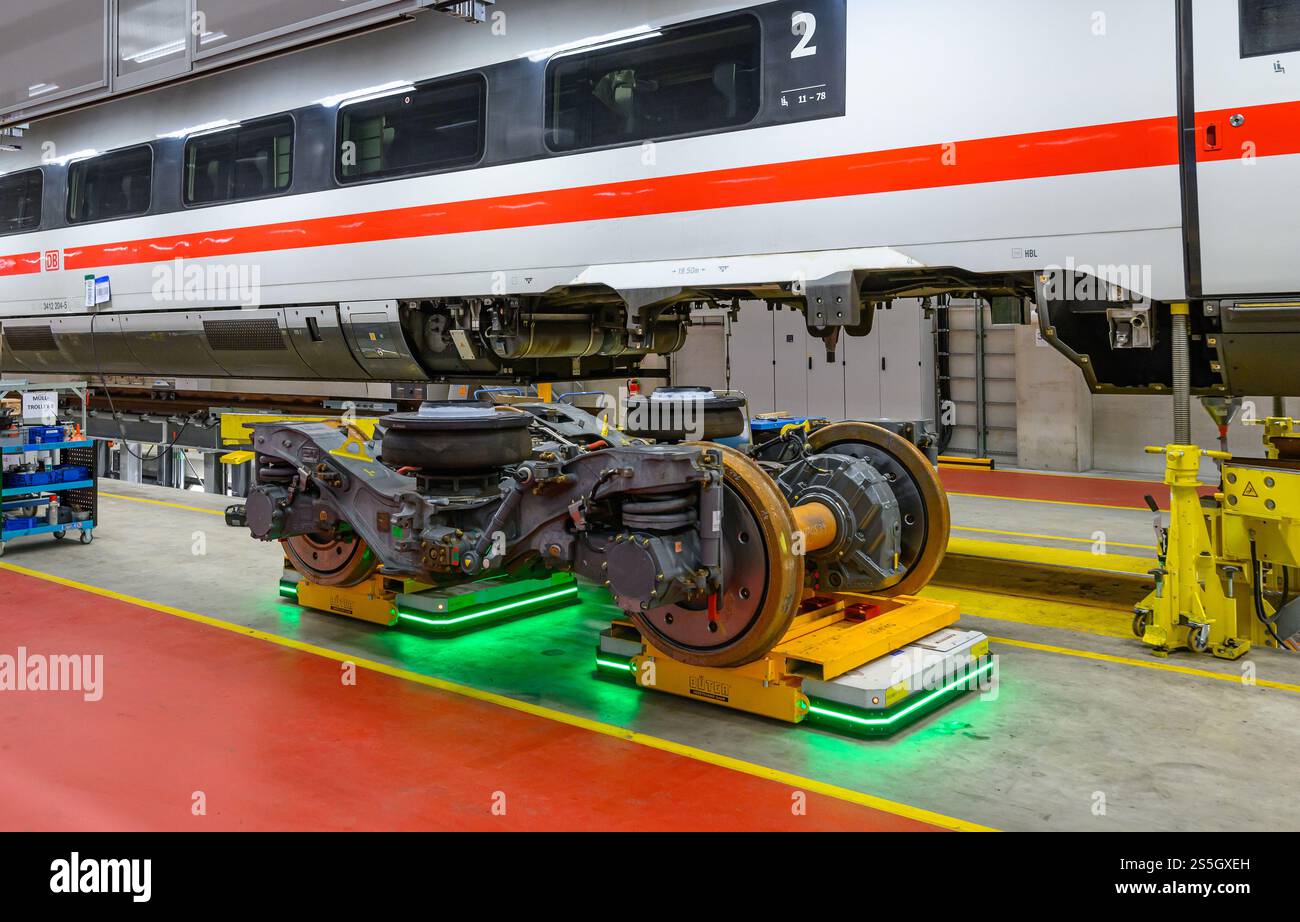 Cottbus, Germany. 09th Jan, 2025. An ICE train stands in Deutsche Bahn ...