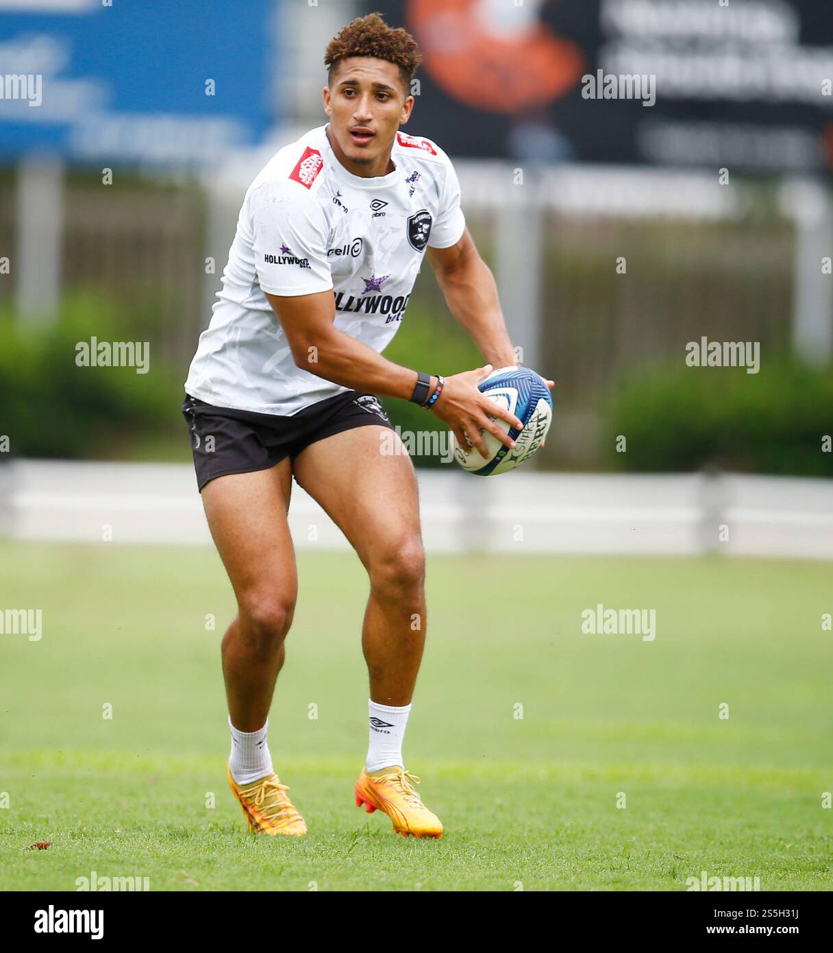 Jordan Hendrikse of the Hollywoodbets Sharks during the Hollywoodbets ...