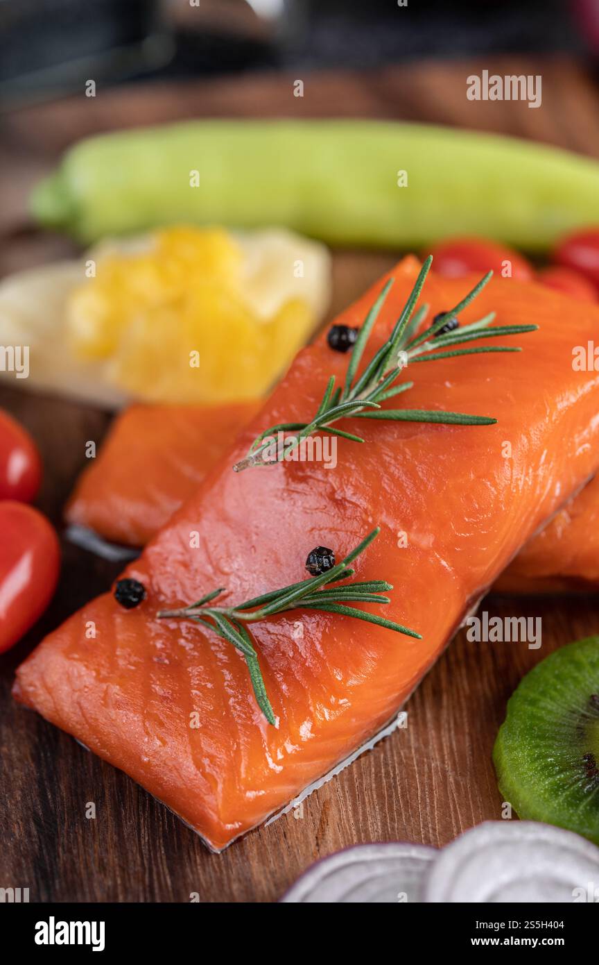 Chopping fresh salmon fillets cooking hi-res stock photography and ...