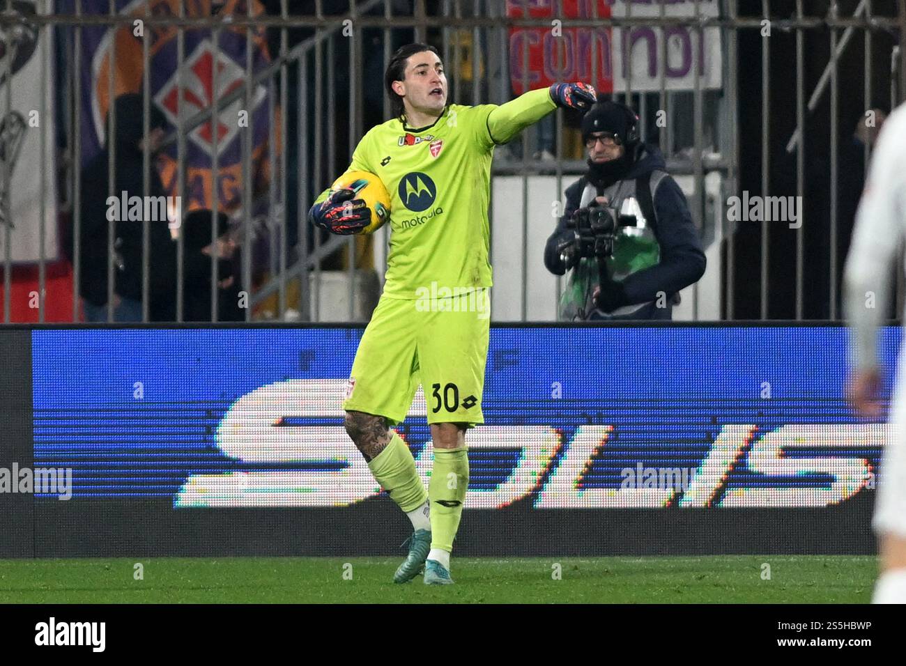 Monza, Italia. 13th Jan, 2025. AC Monza's goalkeeper Stefano Turati ...