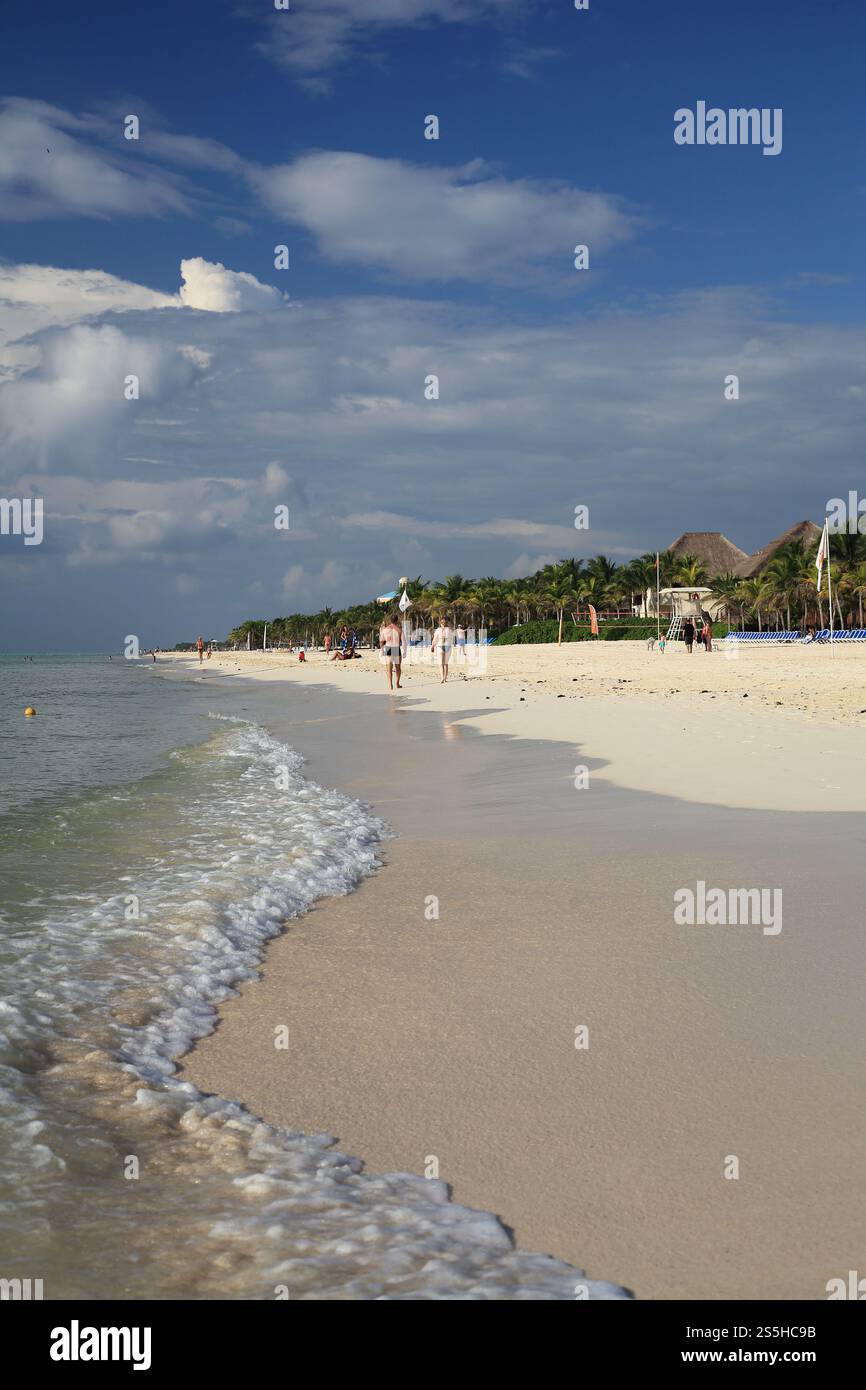 The beach at Playacar, Playa del Carmen, Mexico Stock Photo - Alamy