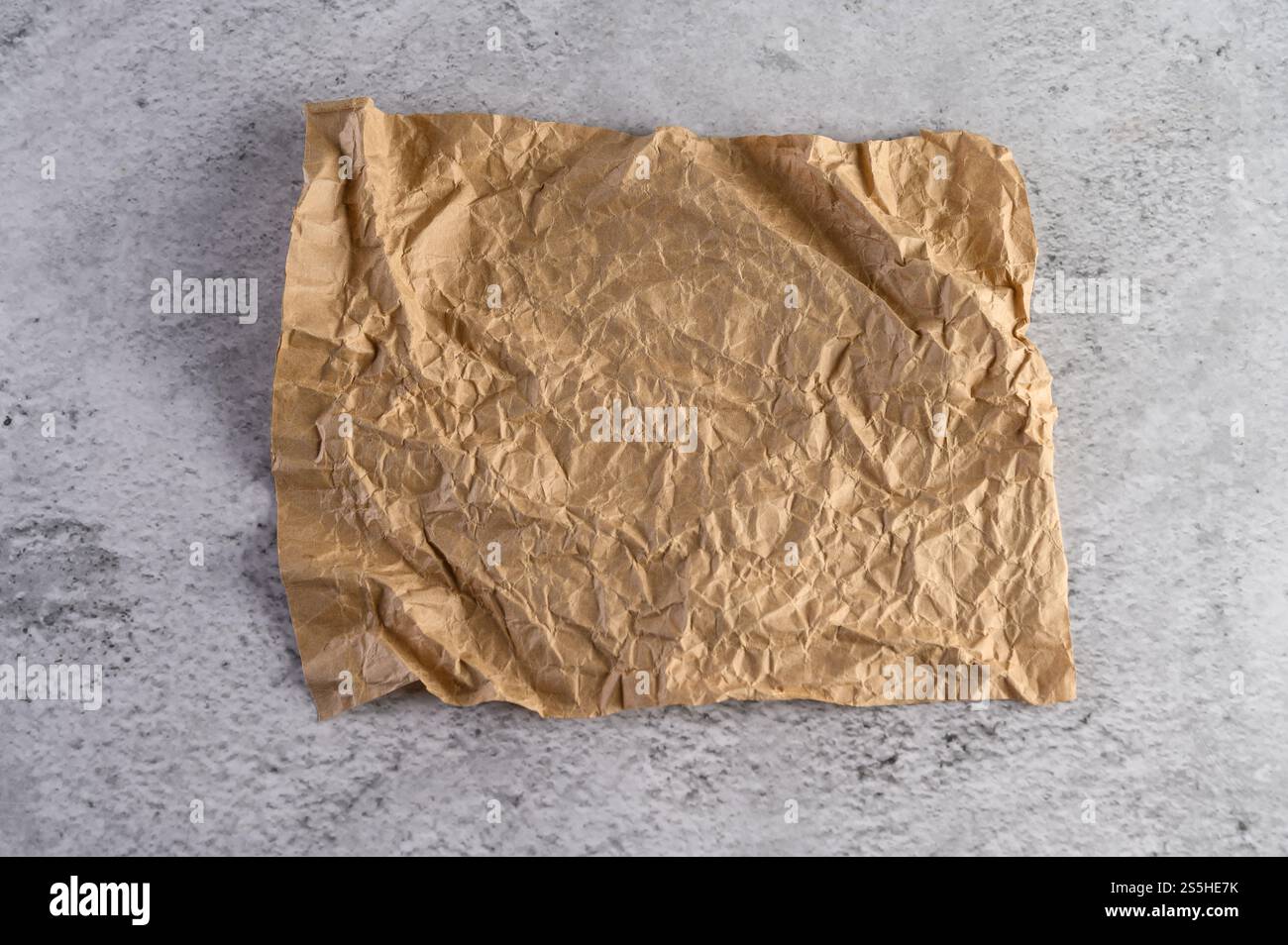 Recycle Brown Kraft Paper, coarse grain, crumpled Stock Photo - Alamy