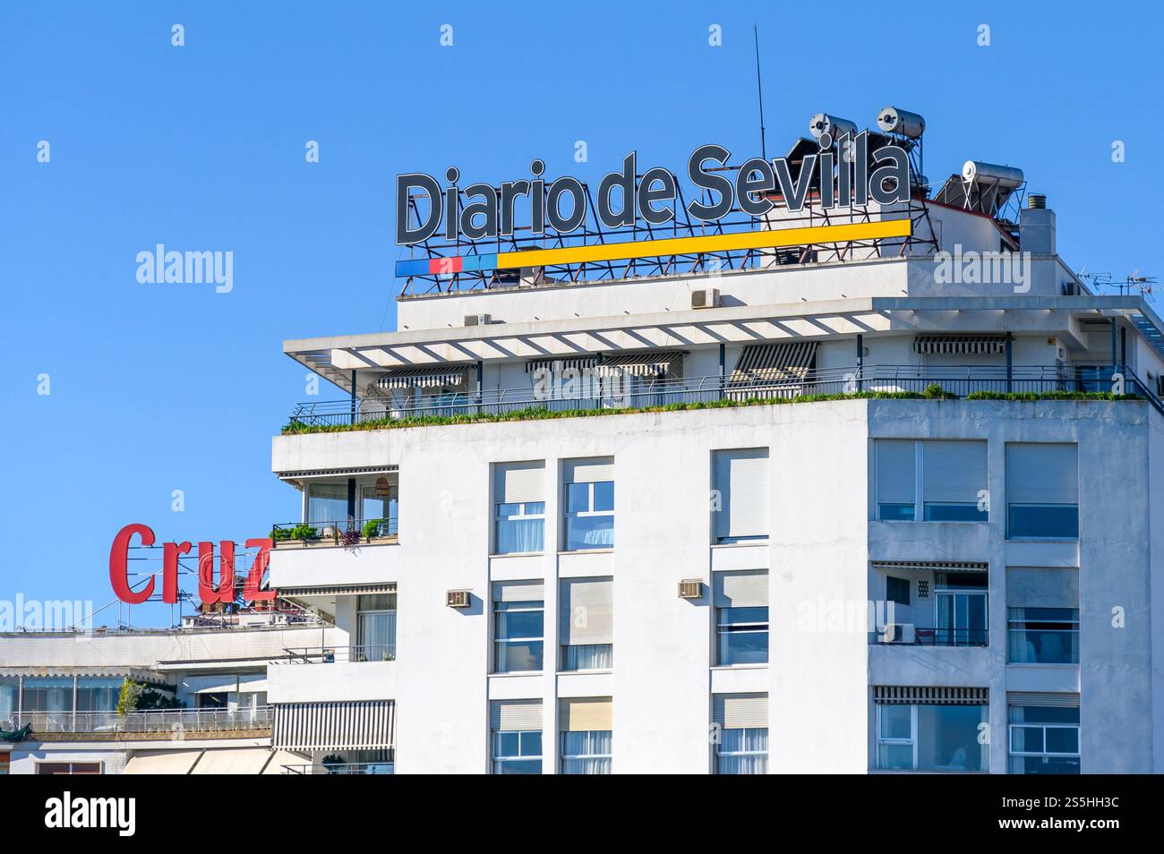 Diario exterior hi-res stock photography and images - Alamy