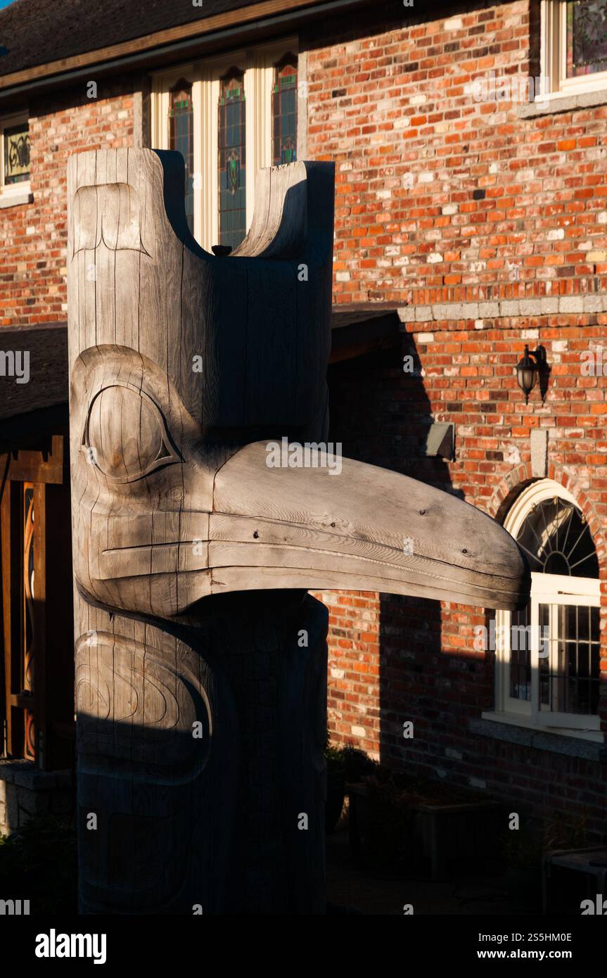 First Nations carving, The Inn at Tuff City, Tofino, Vancouver Island ...