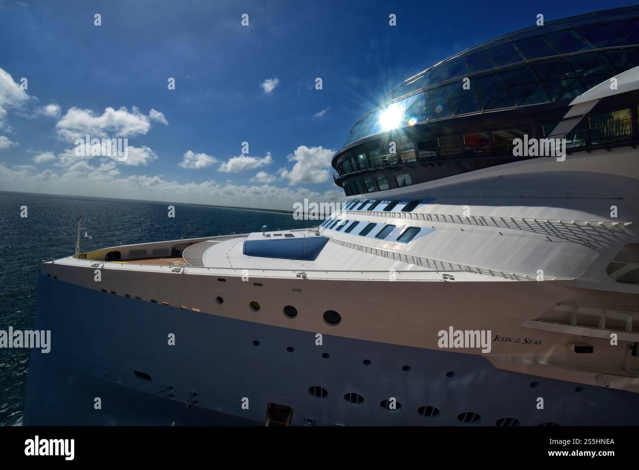 Royal caribbean icon of the seas hi-res stock photography and images ...