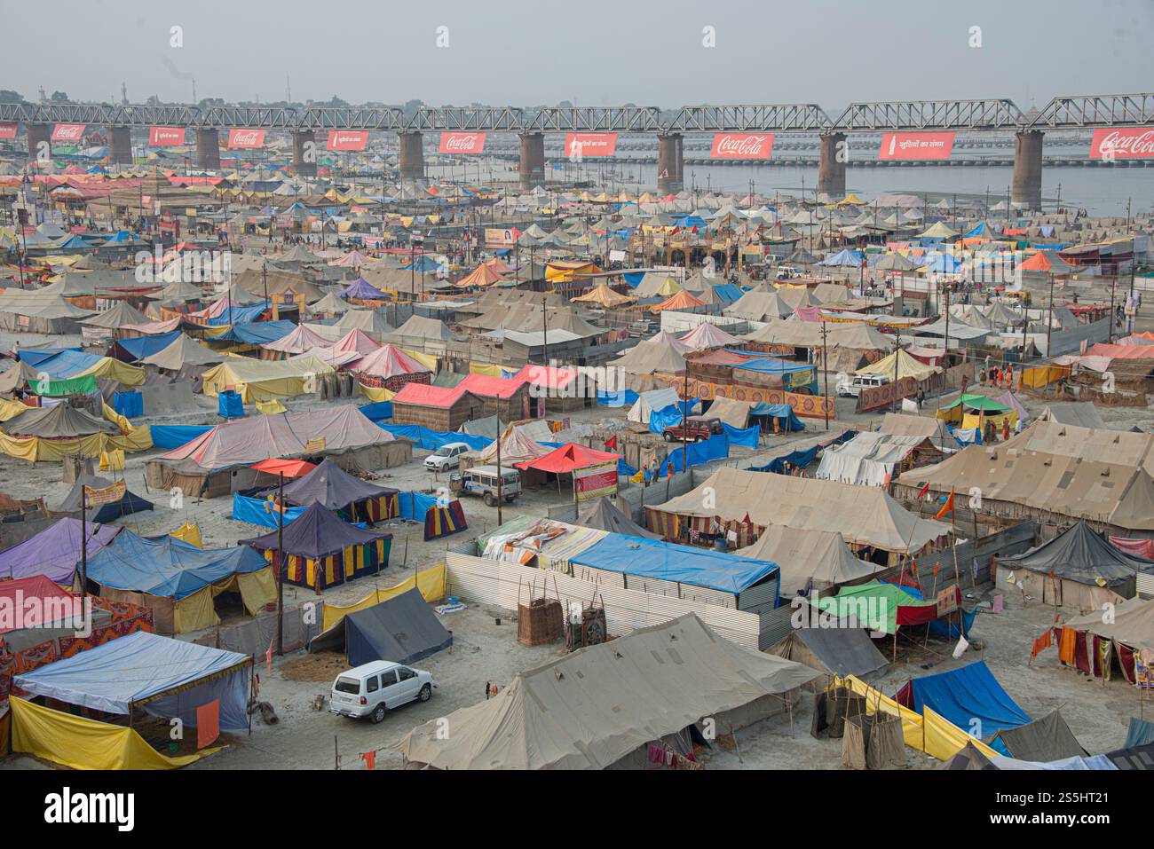 Maha Kumbh Mela, Prayagraj, India: Tent Village Stock Photo - Alamy