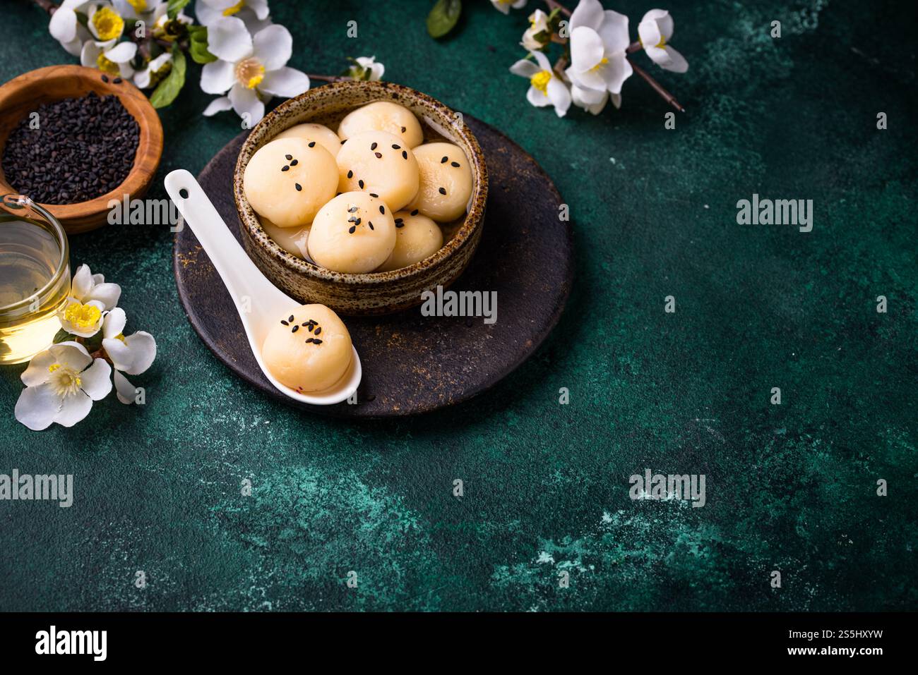 Tang yuan rice dumpling balls for Chinese lunar New year celebration ...