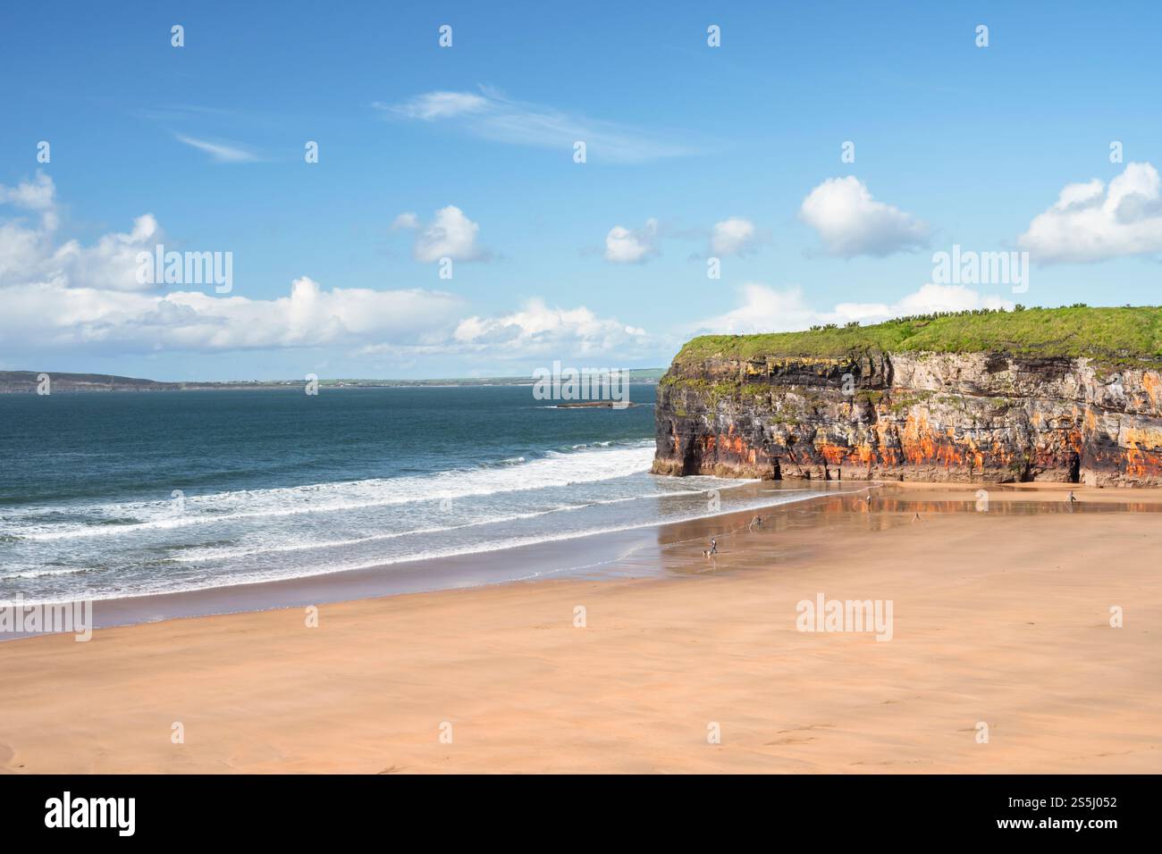Scenic view of Ballybunion Beach and cliffs in County Kerry, Ireland ...
