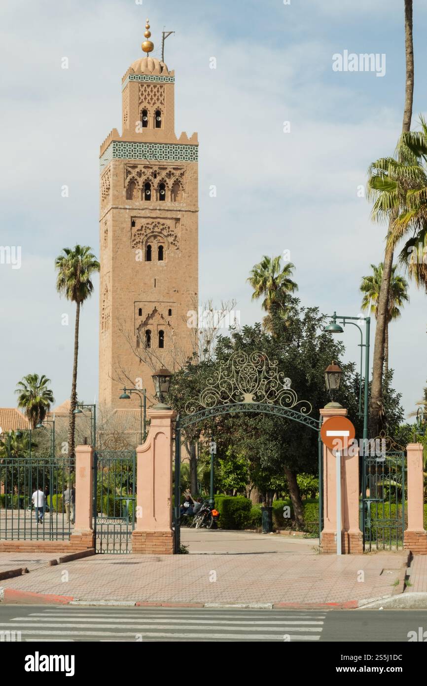 Moroccan mosque in the city of Marrakech Stock Photo - Alamy