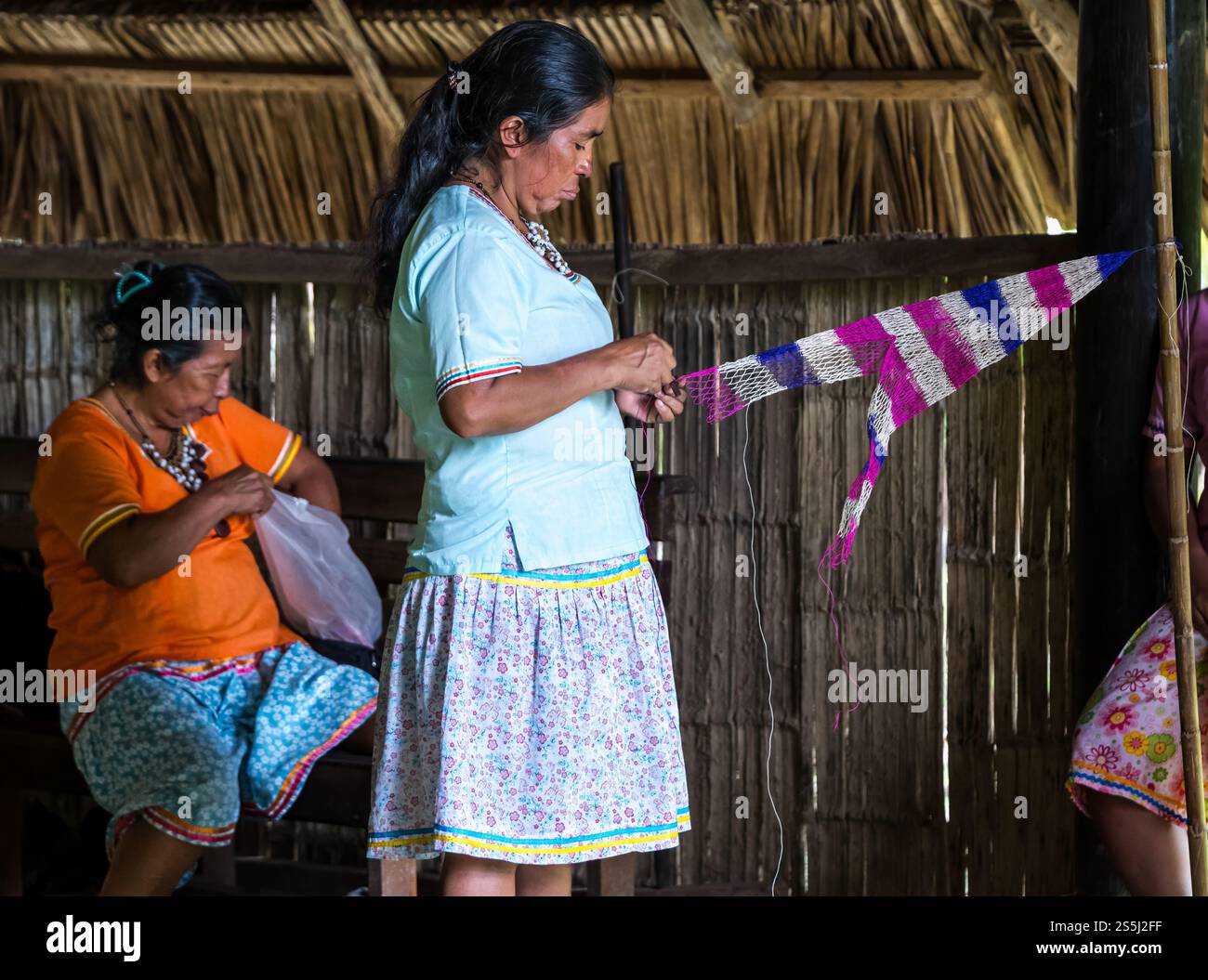 Women from Añangu Kichwa community weaving, Amazon rainforest, Yasuni ...