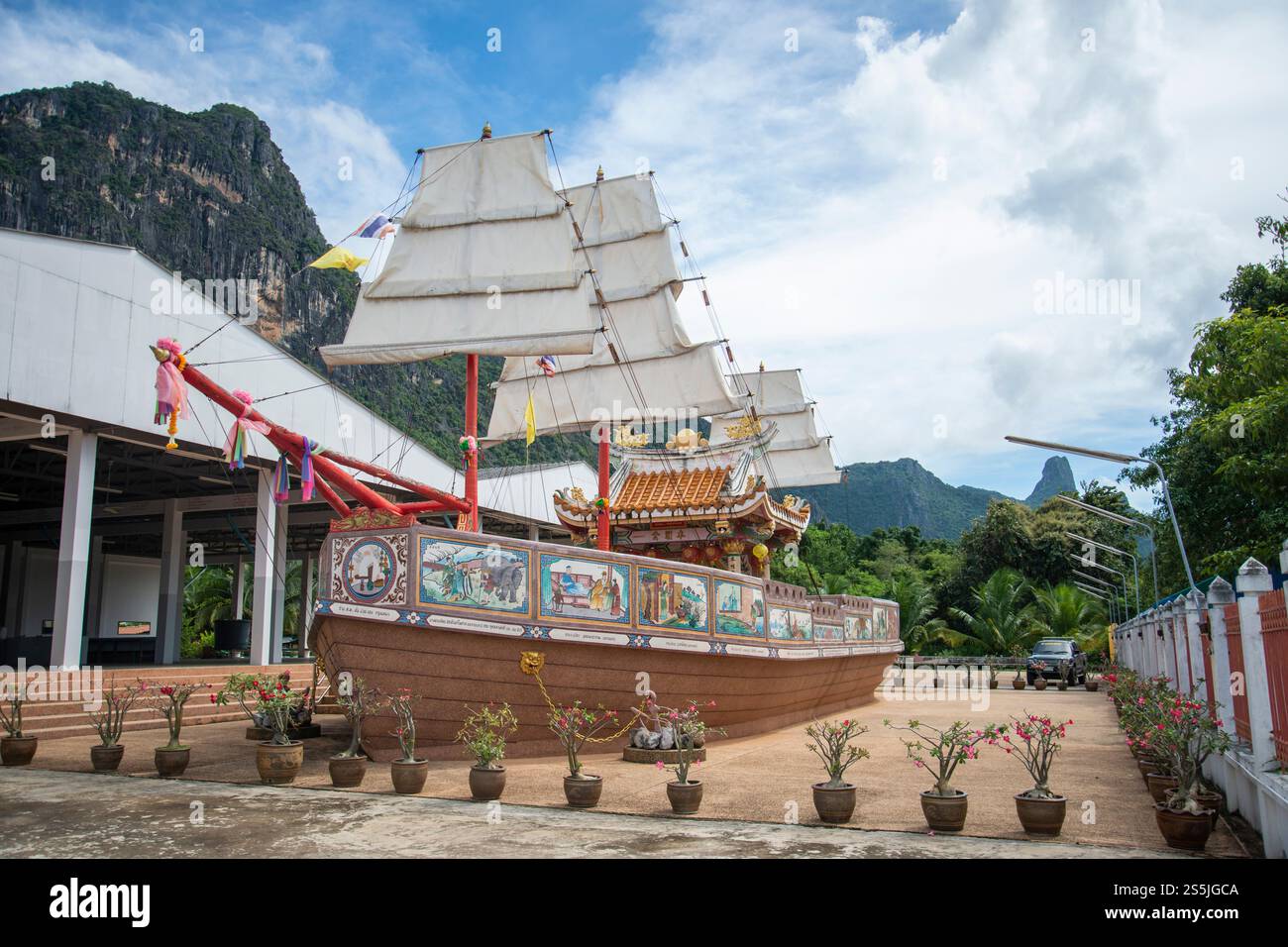 the Wat Je Rui Imyi Chinese temple at the Lotus Swamp Sam Roi Yot near ...