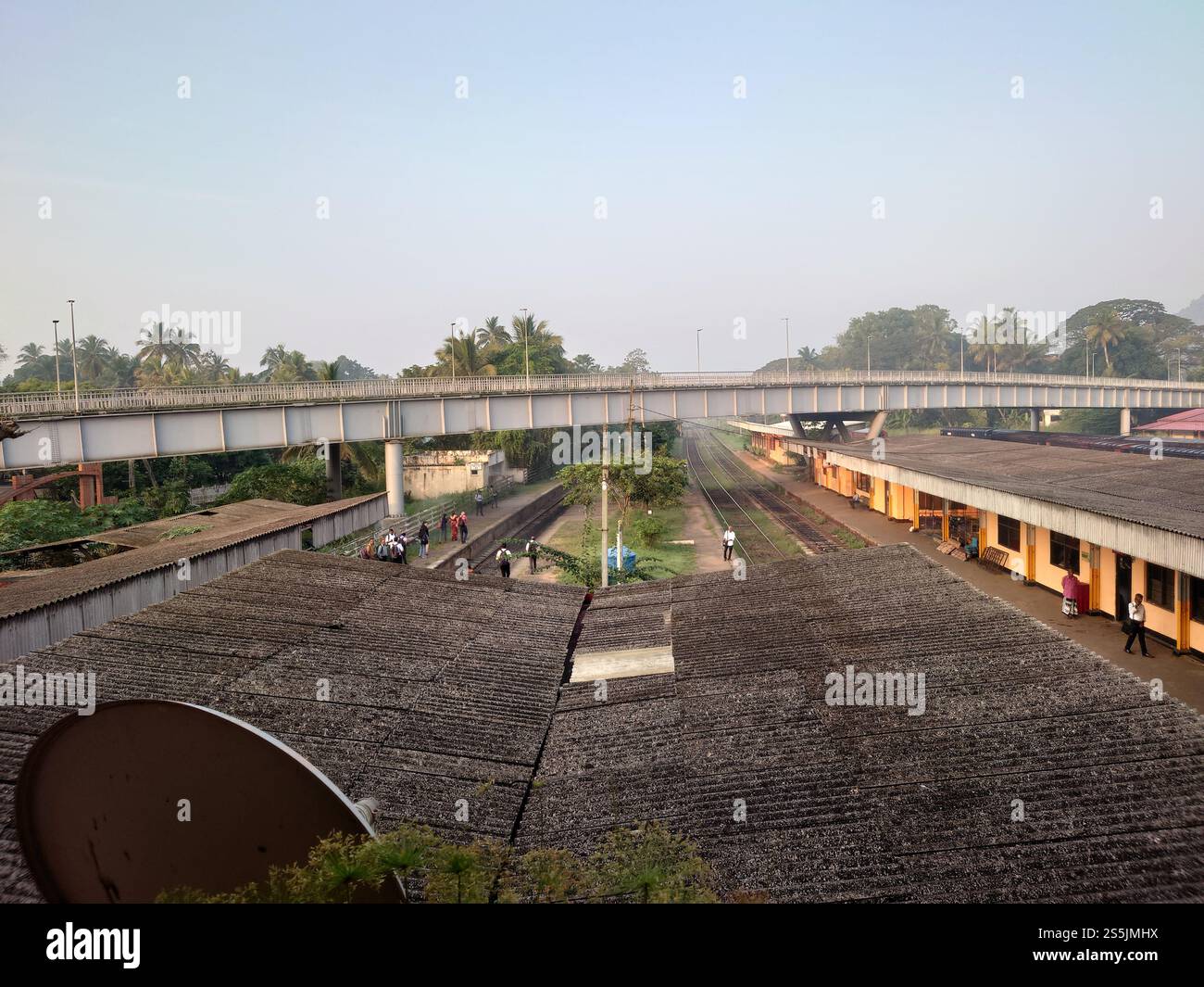 train station polgahawela srilanka Stock Photo - Alamy