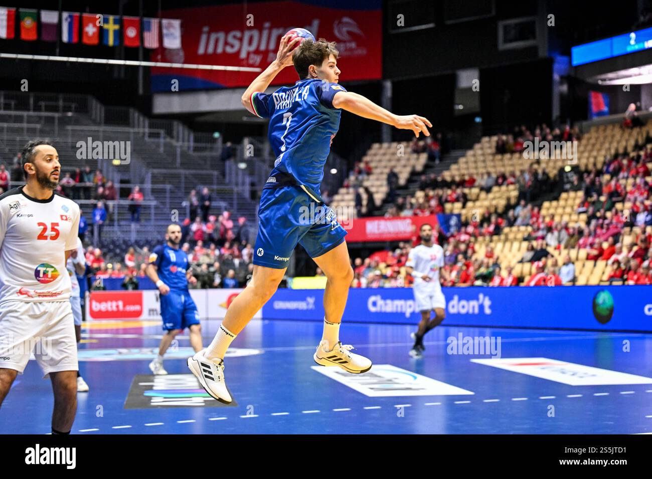 Herning, Denmark. 14th Jan, 2025. Leo Prantner of Italy during IHF Men's - Handball World ...