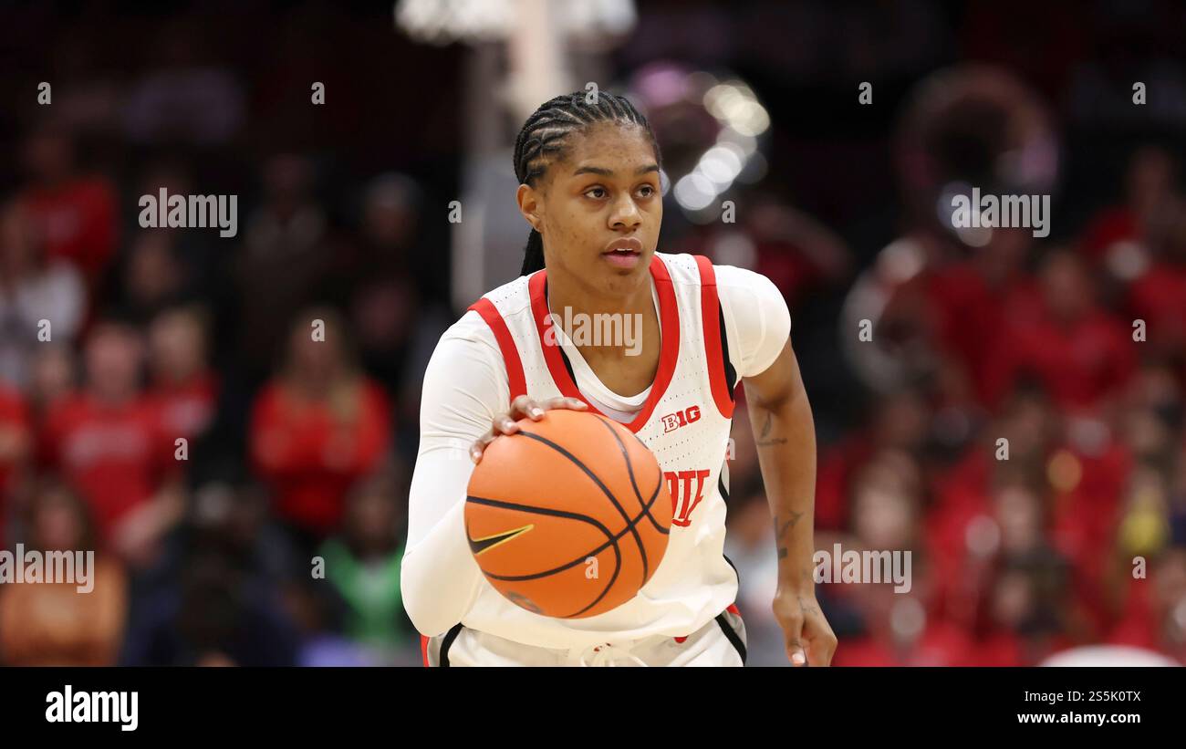 Ohio State guard Kennedy Cambridge (3) controls the ball during an NCAA ...